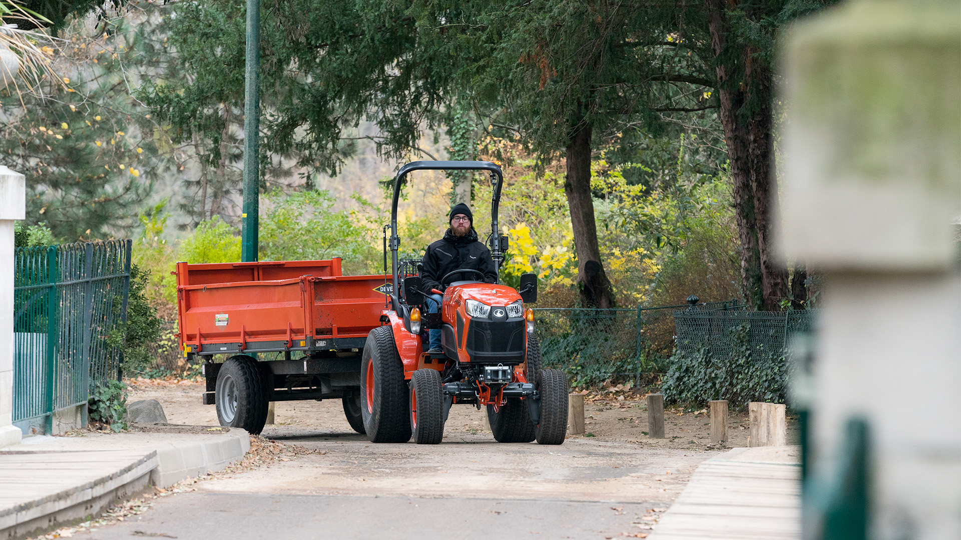 The mission: zero emissions | E-powered Compact Tractor (LXe Series) by ...
